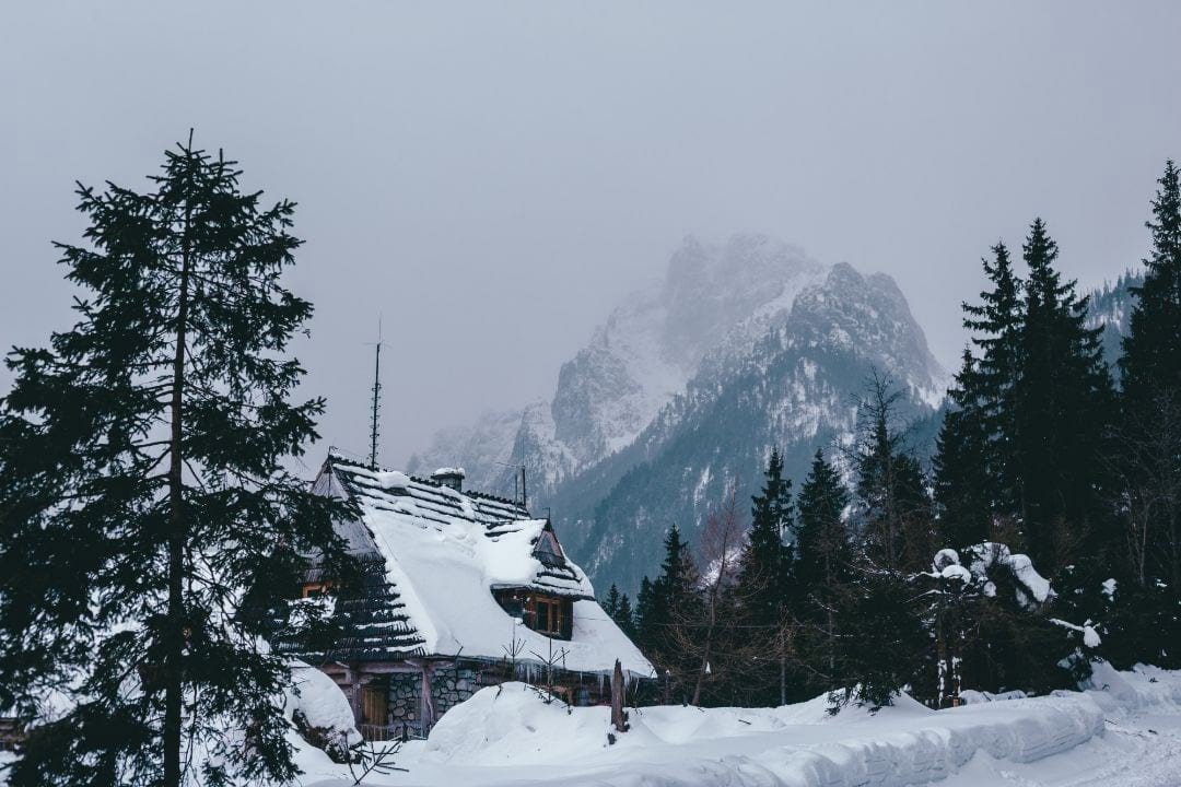 10 Locations in Italy for Snow Lovers That Don’t Ski but Love the ...